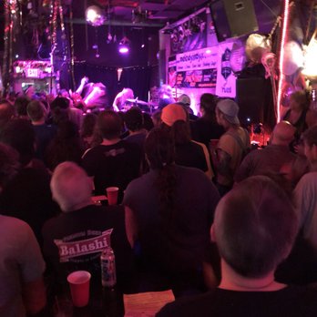 MELODY INN - Updated April 2024 - 69 Photos & 74 Reviews - 3826 N ...