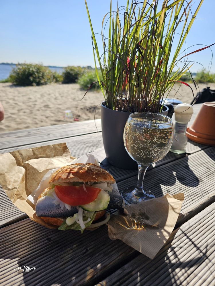 KAJÜTE S.B. 12 - Updated December 2025 - 30 Photos & 38 Reviews ...