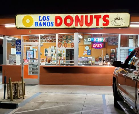 LOS BANOS DONUT SHOP - Updated October 2025 - 79 Photos & 99 Reviews ...