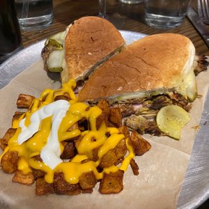 THE RED BRICK TAVERN - Updated May 2024 - 20 Photos - 1700 Cumberland ...