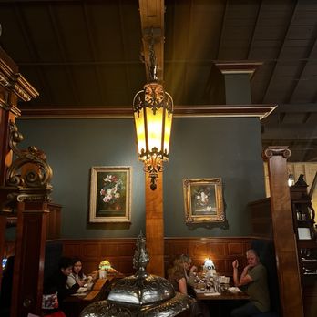 THE OLD SPAGHETTI FACTORY - Updated November 2025 - 1090 Photos & 972 ...