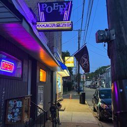 POETRY LOUNGE - Updated November 2025 - 91 Photos & 10 Reviews - 313 ...