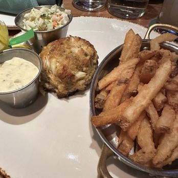 CLYDE’S OF GEORGETOWN - Updated January 2026 - 1612 Photos & 1633 ...