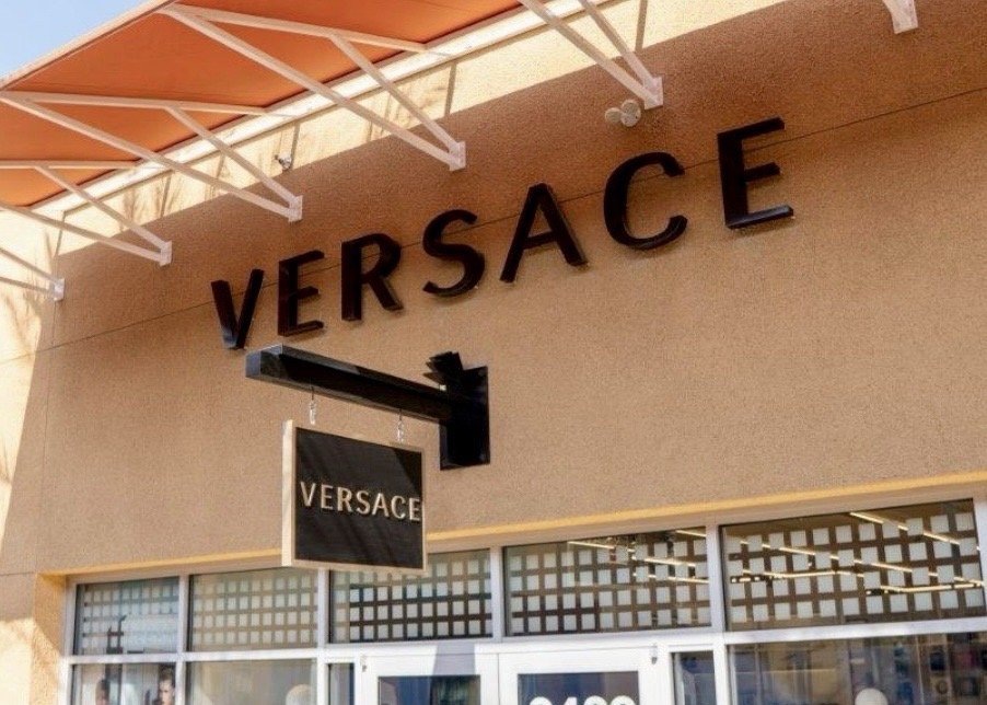 VERSACE OUTLET - Updated July 2025 - 555 S Grand Central Pkwy, Las ...