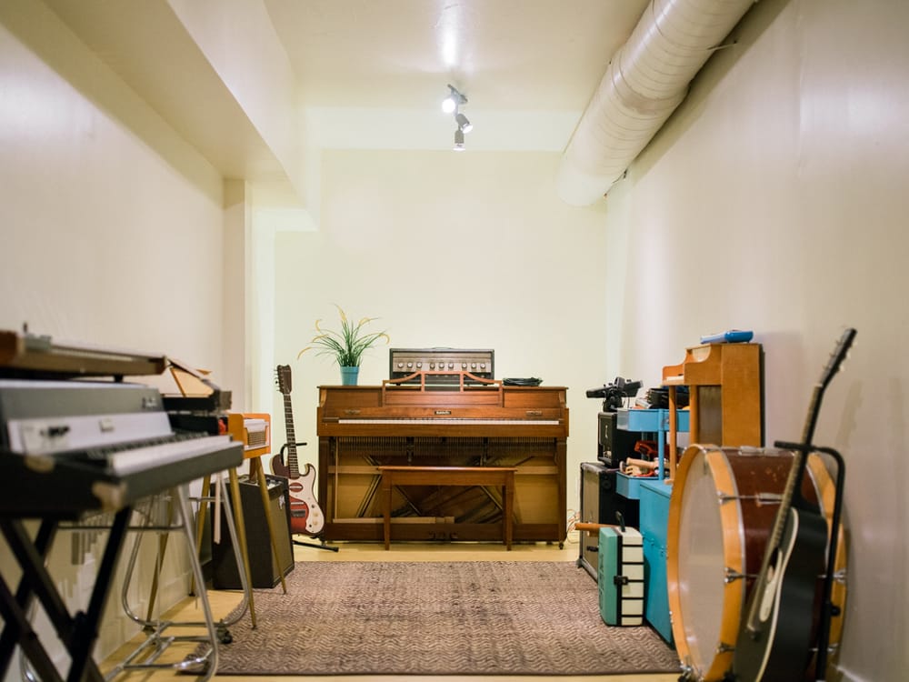 THE MUSIC BOX STUDIOS - Updated July 2025 - 17 Photos - 219 N Harbor ...