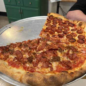 GARCON SUPER SLICE PIZZA PARLOR - Updated September 2024 - 26 Photos ...