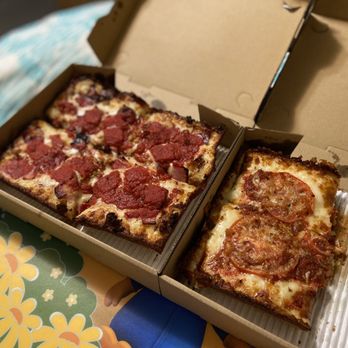 FUJI & VI’S - Updated September 2024 - 270 Photos & 301 Reviews - 950 E ...