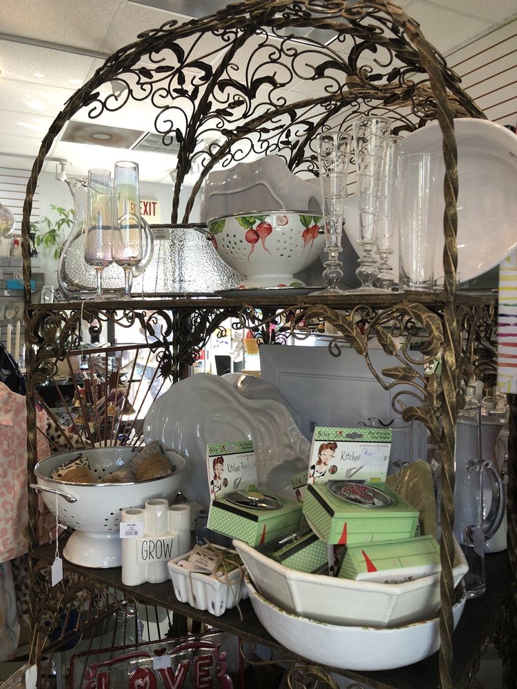 LIFESTYLES GIFTWARE - Updated January 2026 - 39 Photos - 284 Esplanade ...