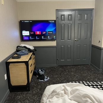 HOTEL NOBO CASCADE, TAPESTRY COLLECTION BY HILTON - Updated October ...