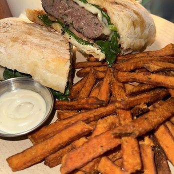 LITTLE RUBY’S WILLIAMSBURG - Updated December 2025 - 115 Photos & 41 Reviews - 98 Berry St ...