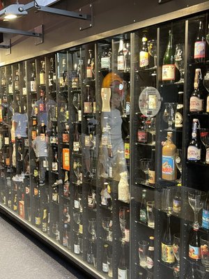 2BE BEER WALL - Updated August 2025 - 419 Photos & 97 Reviews ...