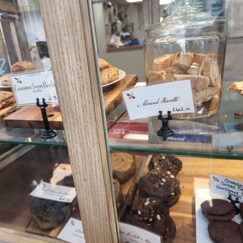 STOWE BEE BAKERY & CAFE - 137 Photos & 181 Reviews - 1056 Mountain Rd ...