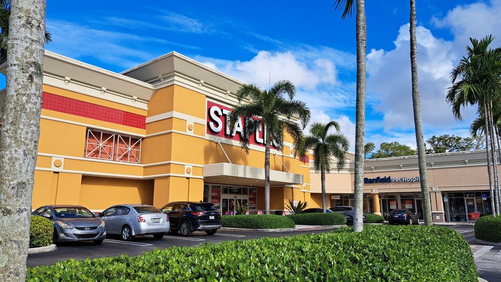 STAPLES - Updated January 2025 - 27 Photos & 35 Reviews - 13640 North ...