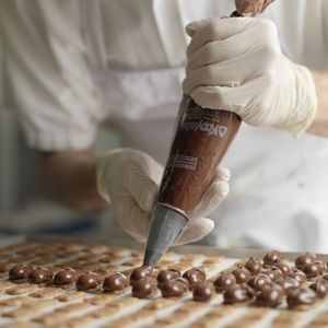 BANFF CANDY STORE - Updated March 2025 - 10 Reviews - 126 Banff Avenue ...