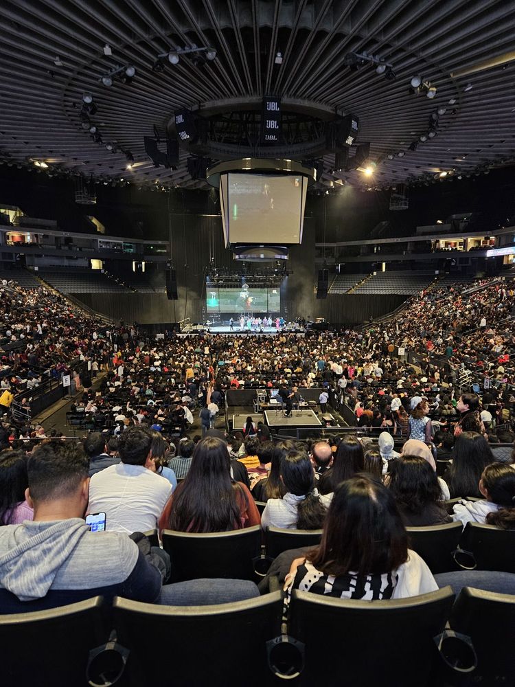OAKLAND ARENA - Updated August 2024 - 4755 Photos & 1127 Reviews - 7000 ...