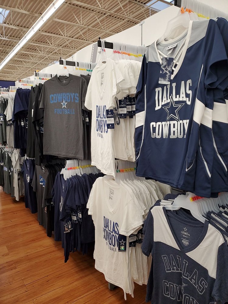 WALMART SUPERCENTER - 38 Photos & 106 Reviews - 15220 Montfort Rd ...