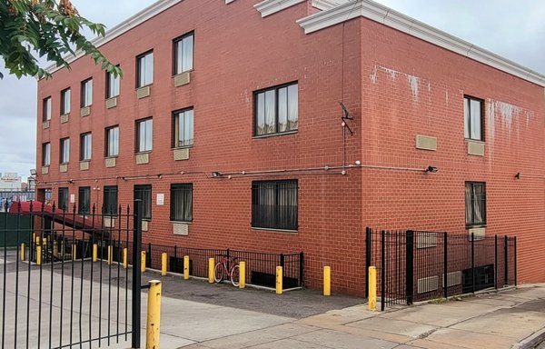 CROWN MOTOR INN - Updated October 2025 - 22 Photos & 25 Reviews - 7401 ...