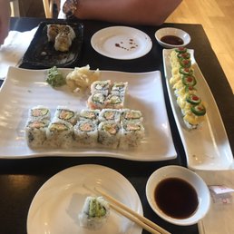 SENRO SUSHI - 212 Photos & 299 Reviews - 30 W Neal St, Pleasanton, CA ...