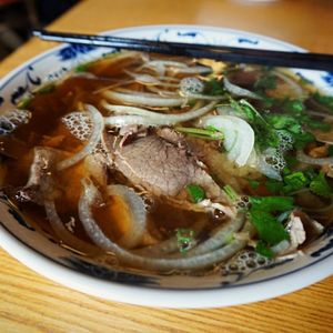 LUCKY’S PHO - 89 Photos & 274 Reviews - Vietnamese - 3414 Fremont Ave N ...