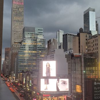 VERSA - Updated October 2025 - 449 Photos & 315 Reviews - 218 W 35th St ...