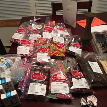 Yummies Candy & Nuts - Takeout & Delivery - 71 Photos & 86 Reviews ...