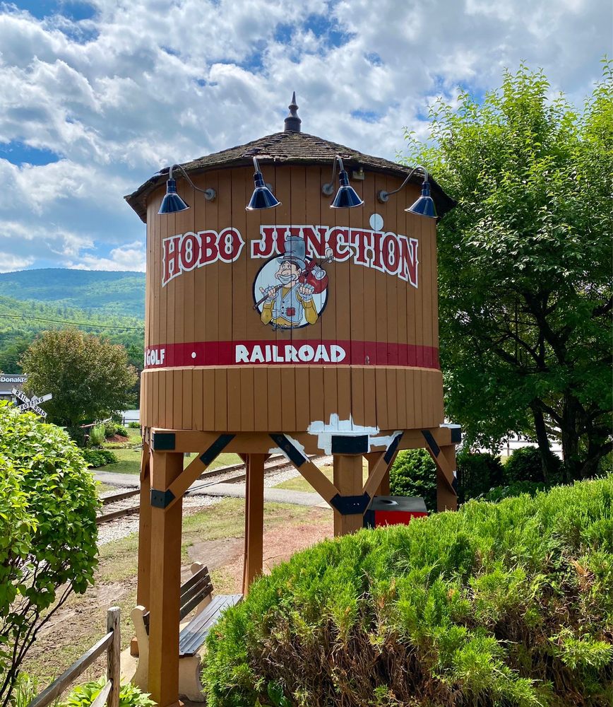 HOBO HILLS ADVENTURE GOLF - Updated July 2024 - 33 Photos & 35 Reviews ...