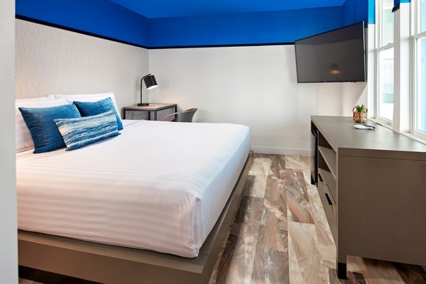 PACIFIC VIEW INN - Updated September 2024 - 137 Photos & 157 Reviews ...