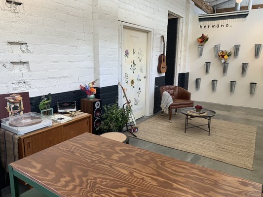 MOJAVE FLEA TRADING POST - Updated June 2025 - 81 Photos & 36 Reviews ...