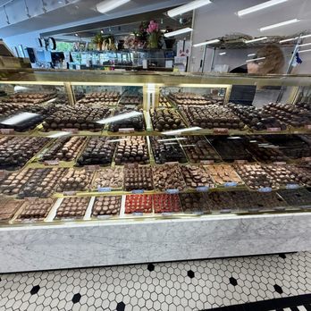 PHILADELPHIA CANDIES - Updated November 2025 - 33 Photos & 27 Reviews ...