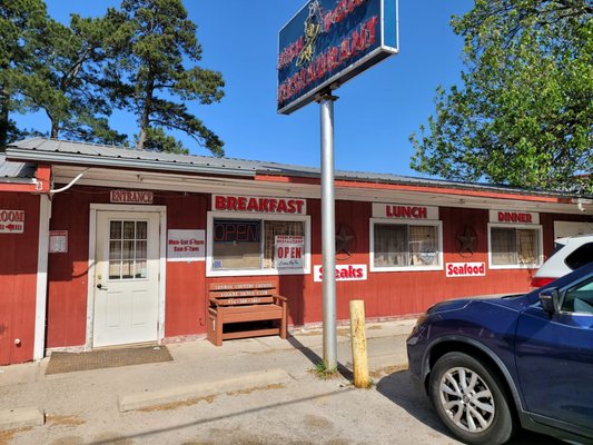 FISH POND RESTAURANT - Updated December 2025 - 106 Photos & 227 Reviews ...