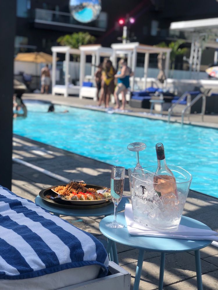 Summer Club, Long Island City | Roadtrippers