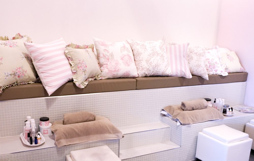 FRILLY LILLY - Updated October 2025 - 13 Photos - 1106 3rd Avenue NW ...