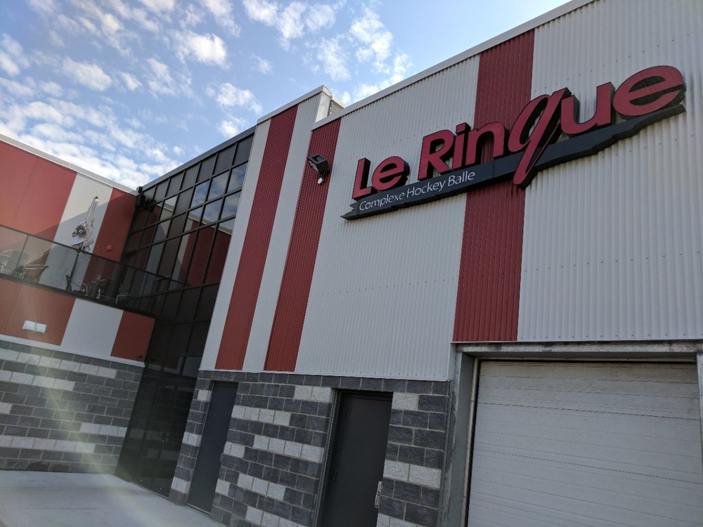 LE RINQUE - Updated December 2025 - 8355 Chemin Montview, Mont-Royal ...