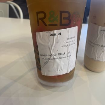 R&B TEA - HOUSTON CHINATOWN - Updated May 2025 - 367 Photos & 323 ...