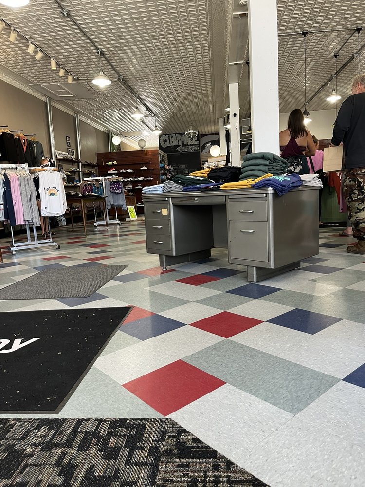 BEYOND RUNNING - Updated October 2025 - 18 Photos - 516 Broadway N ...