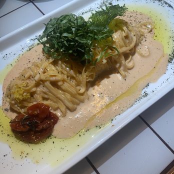 JUNAH - Updated November 2025 - 106 Photos & 28 Reviews - 916 S ...