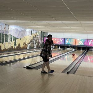 EARL-BOWL LANES - Updated January 2025 - 17 Reviews - 390 Morwood Rd ...