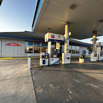 CHEVRON - Updated December 2025 - 28 Photos & 34 Reviews - 2758 W ...