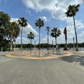 TOWN CENTER CELEBRATION - Updated December 2025 - 224 Photos & 33 ...