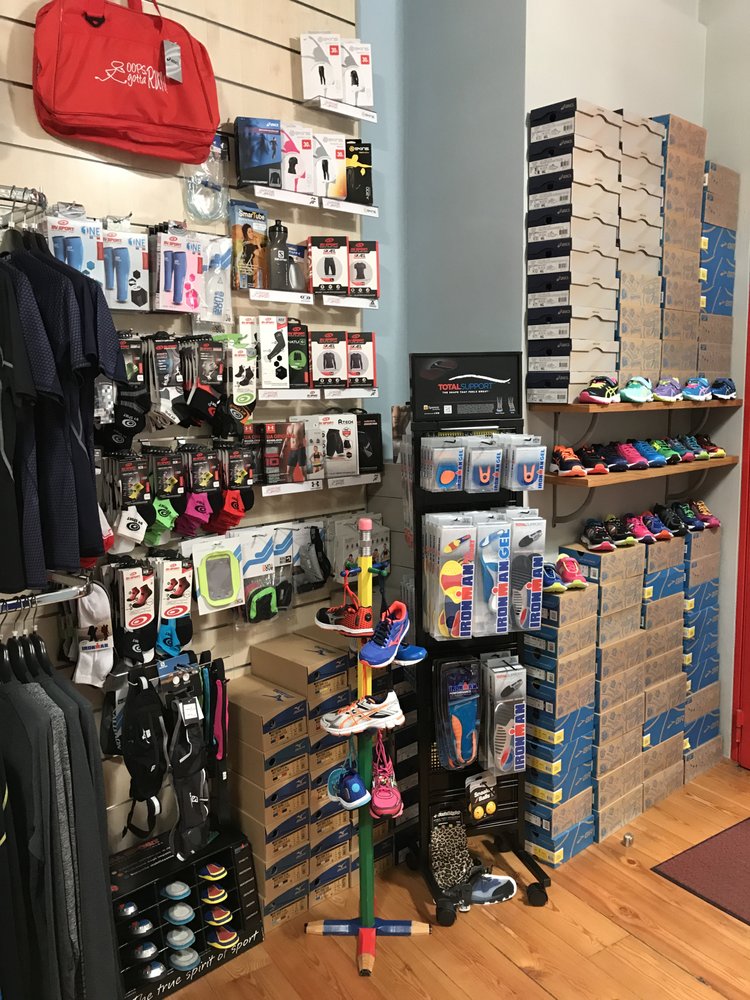 OOPS,GOTTARUN! RUNNING STORE - 11 Photos - Via Vettabbia 1, Milano ...