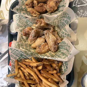 WINGSTOP - Updated September 2025 - 70 Photos & 65 Reviews - 173 Border ...