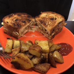 FAT DOG KITCHEN - Updated December 2025 - 118 Photos & 193 Reviews - 99 ...