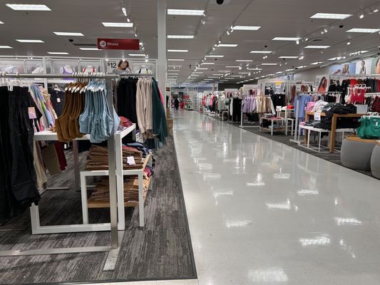 TARGET - Updated January 2026 - 52 Photos & 61 Reviews - 2001 South Rd ...