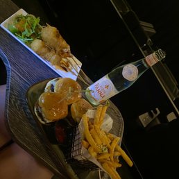 CMX CINEBISTRO - Updated July 2025 - 195 Photos & 120 Reviews - 1651 ...