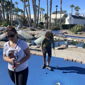PELLY’S MINI GOLF - Updated July 2024 - 245 Photos & 244 Reviews ...