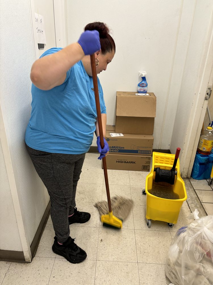 GEM PRO CLEANERS - Updated July 2024 - 24 Photos - New Britain ...