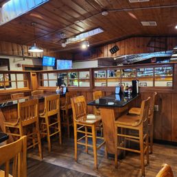 RED BRIDGE TAVERN - Updated July 2025 - 134 Photos & 215 Reviews - 22 ...