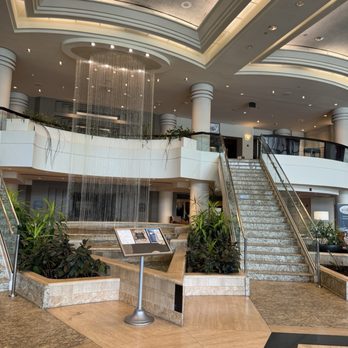 HILTON EAST BRUNSWICK HOTEL & EXECUTIVE MEETING CENTER - Updated ...