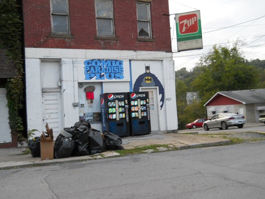 COMIC PARADISE PLUS - Updated June 2026 - 401 Walnut Ave, Fairmont ...