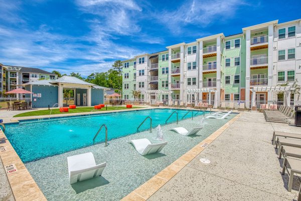 LUXE AT MARKET COMMON APARTMENT HOMES - Updated November 2025 - Request ...